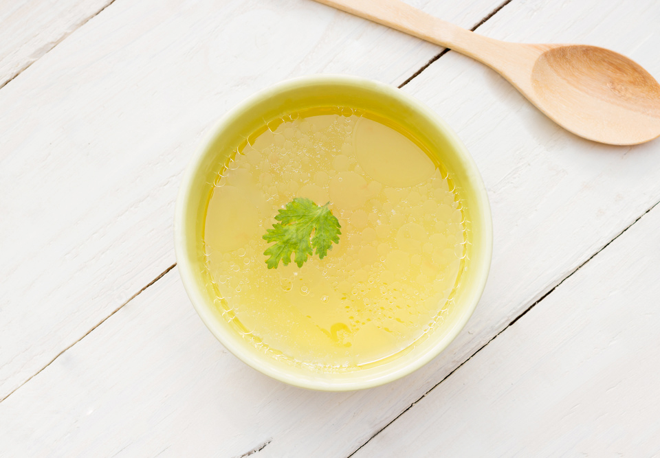 Caldo de Pollo Casero - balance saludable